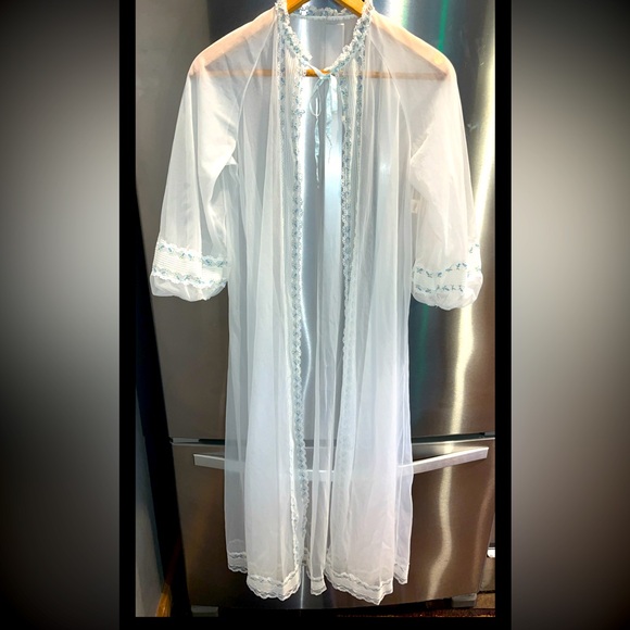 Miss Elaine | Intimates & Sleepwear | Vintage Miss Elaine White Sheer ...